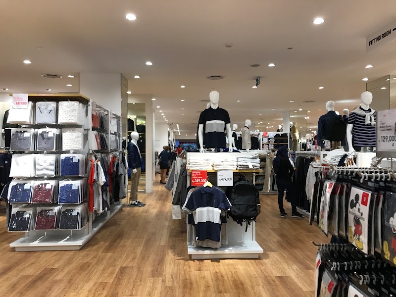 10 Rekomendasi Toko Baju Terbaik di Jakarta Selatan (2023)